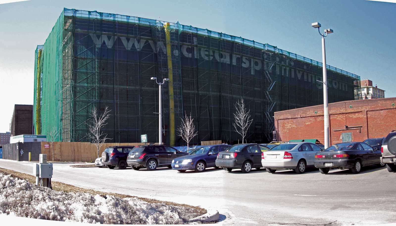 Protect Your Workers & Safely Contain Debris with Layfield Debris Netting